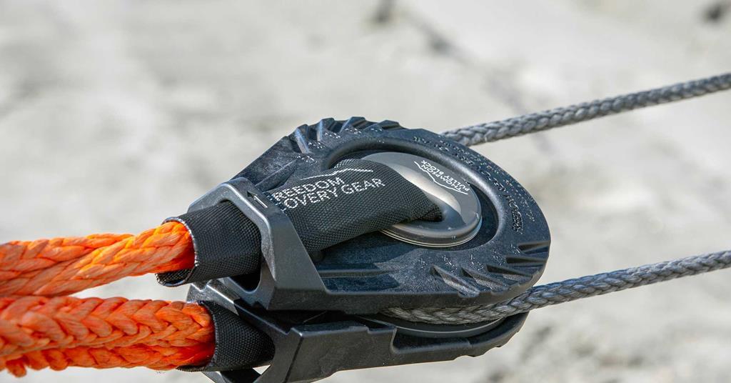 Review: Freedom Recovery Gear’s Thompson Pulley Block | Vehicle Gear ...