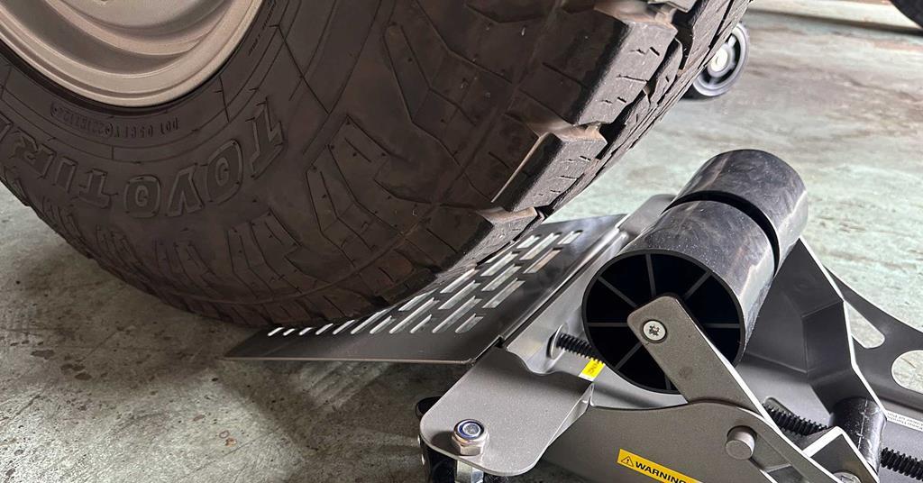 Marastar Tire Lift Caddy: A Tire Changing Back Saver | Review | OVR Mag