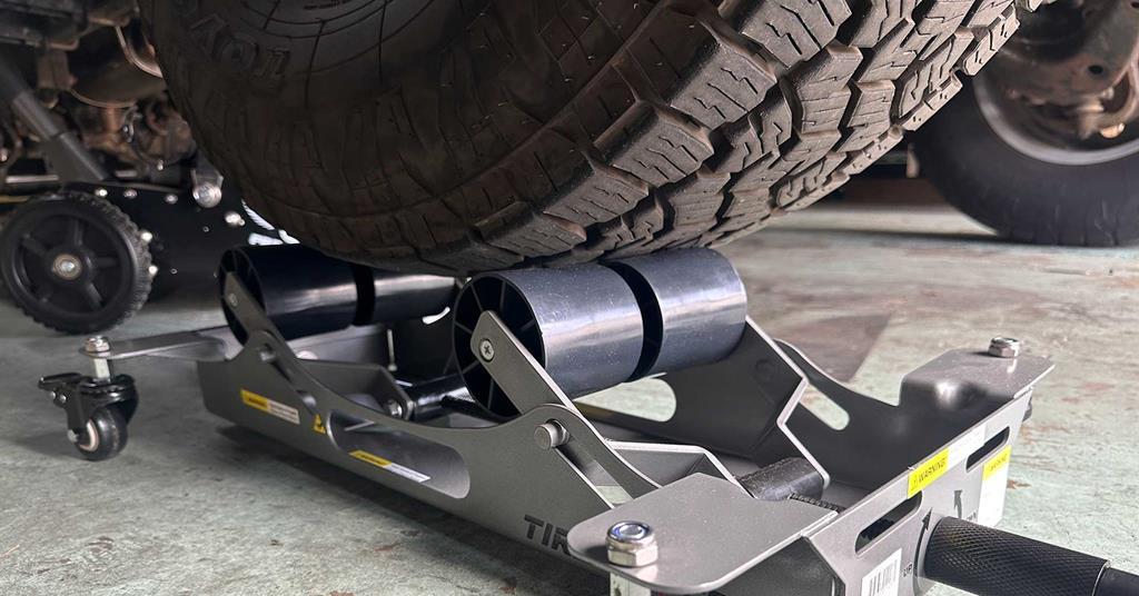 Marastar Tire Lift Caddy: A Tire Changing Back Saver | Review | OVR Mag