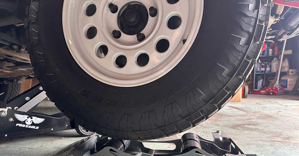 Marastar Tire Lift Caddy: A Tire Changing Back Saver | Review | OVR Mag