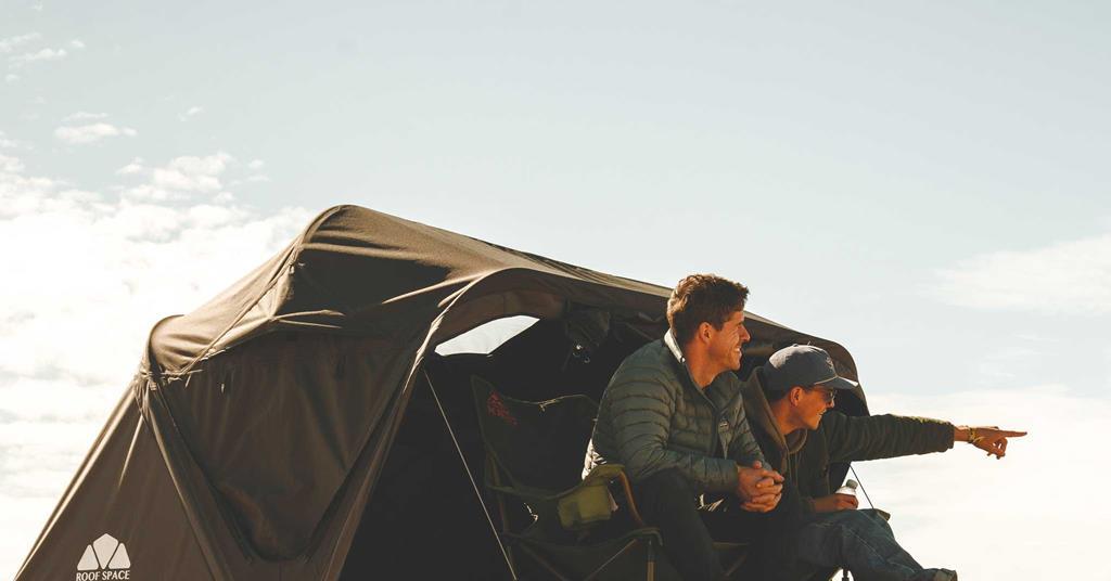 Roof Space 4: A German-Engineered Rooftop Tent for Family Adventures ...