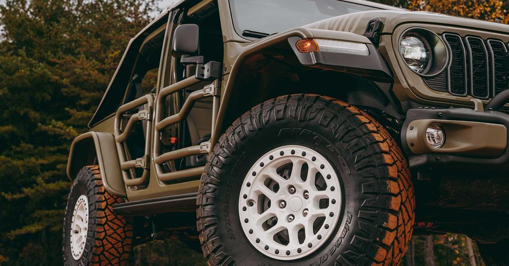 Jeep Wrangler Commando: Limited Military Edition with 392 HEMI for ...