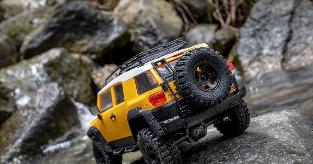 Ready To Roll: The Remarkable Realism of the FMS Toyota FJ Cruiser RTR ...