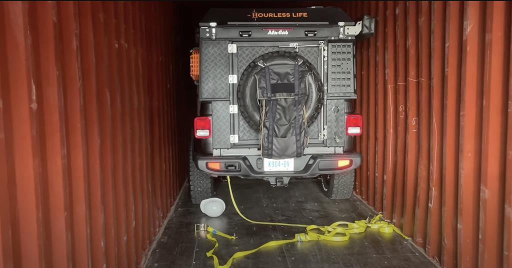 HOURLESS LIFE: Overlanding Jeep Gladiator “Dauntless” Departs Panama ...