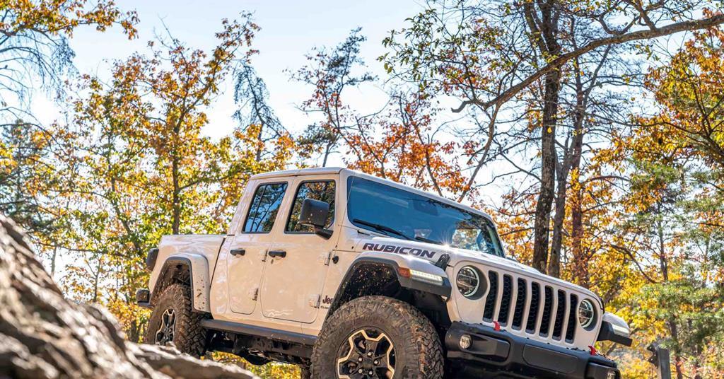 All Terrain vs Mud Terrain Tires What to Know Before You Buy: Which ...