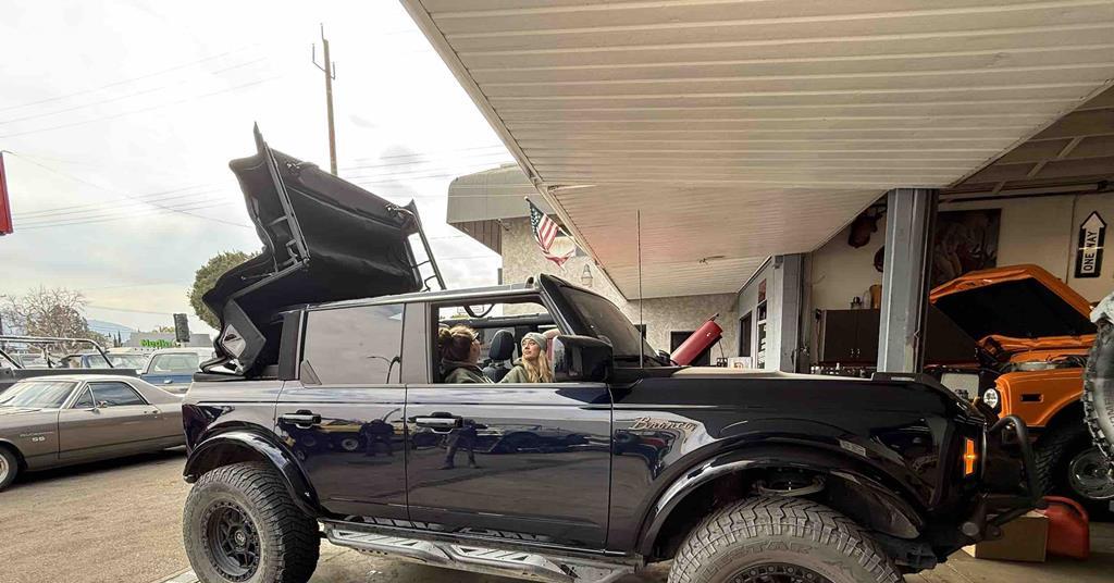 Bestop eTop Review for 2021 Ford Bronco: The Powered Convertible Soft ...