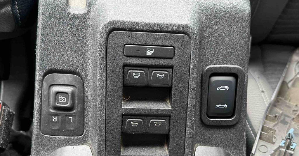 Bestop eTop Review for 2021 Ford Bronco: The Powered Convertible Soft ...