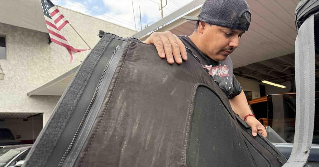 Bestop eTop Review for 2021 Ford Bronco: The Powered Convertible Soft ...