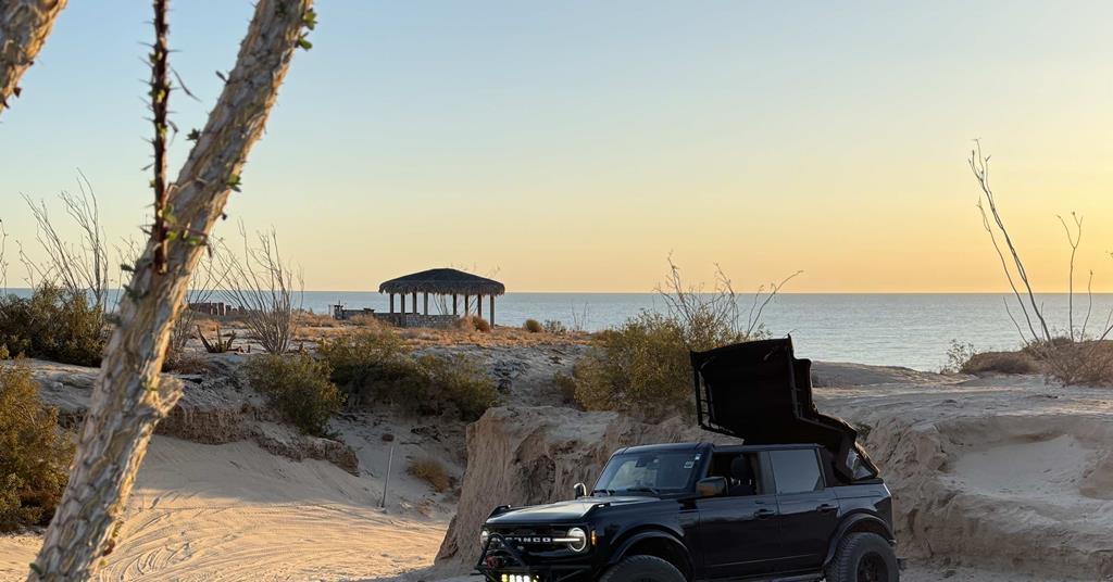 Bestop eTop Review for 2021 Ford Bronco: The Powered Convertible Soft ...