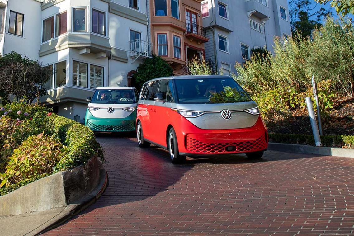 Real-Life Comparison: 2025 Volkswagen ID. Buzz EV from North America vs ...