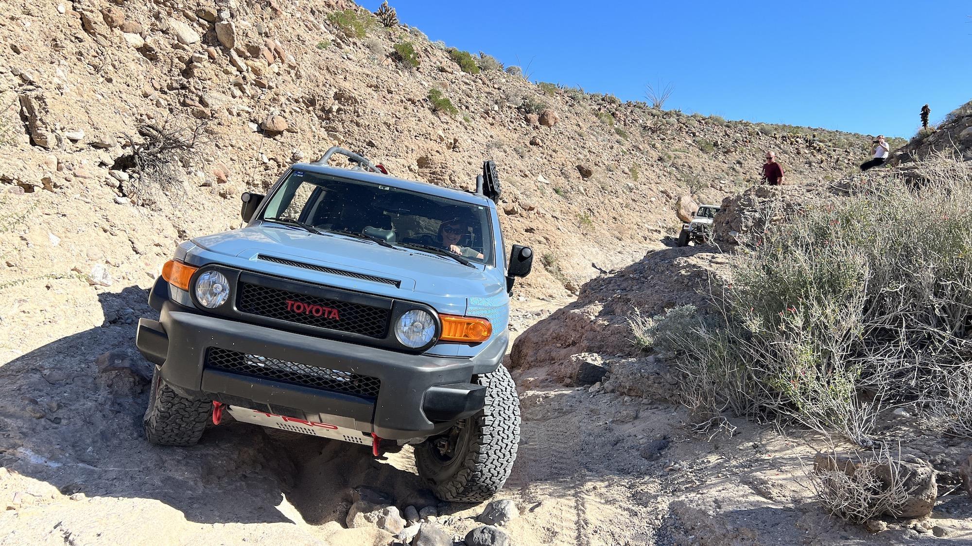 ROAD TRIP: Toyota FJ Cruiser Run in Anza Borrego State Park ...
