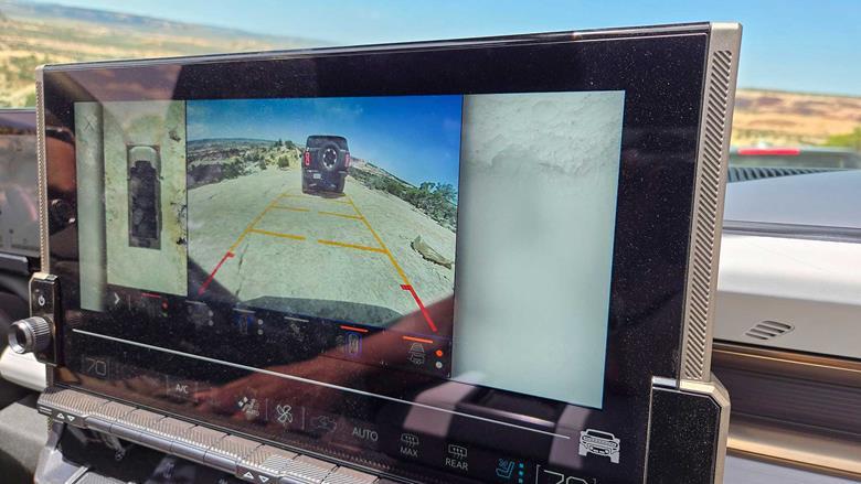 EV Off-Roading in Moab: Tackling the Trail in a Hummer EV SUV | Vehicle ...