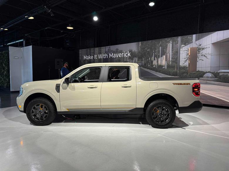 2025 Ford Maverick Review: Hybrid AWD, Tremor Off-Road Package, and ...