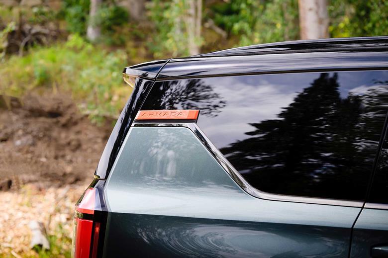 2025 Nissan Armada PRO-4X: Patrol-Based SUV Brings Rear Locker, 33-Inch ...