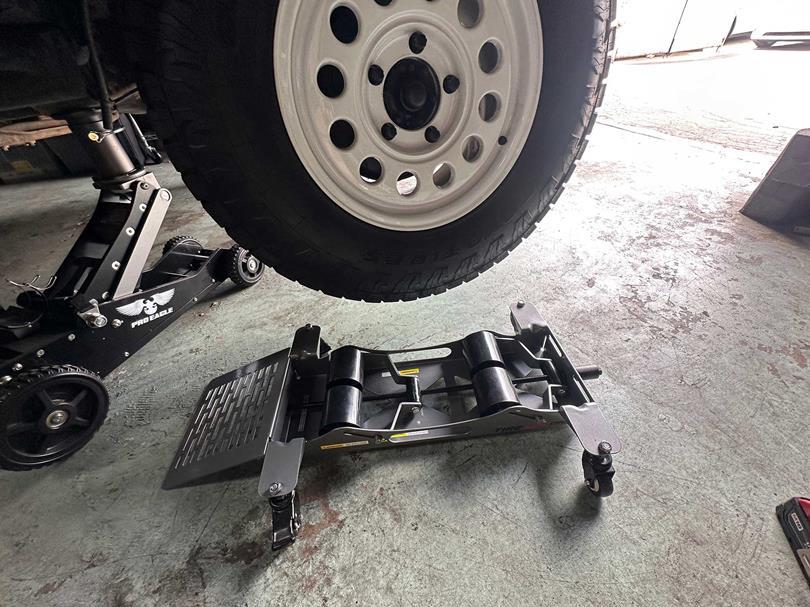 Marastar Tire Lift Caddy: A Tire Changing Back Saver | Review | OVR Mag