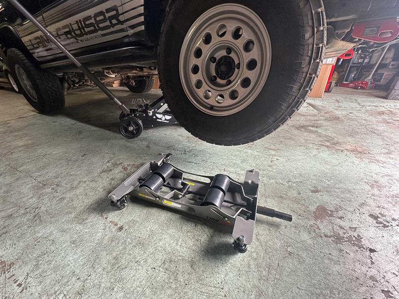 Marastar Tire Lift Caddy: A Tire Changing Back Saver | Review | OVR Mag