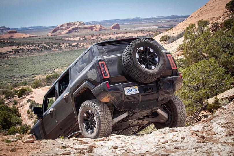 EV Off-Roading in Moab: Tackling the Trail in a Hummer EV SUV | Vehicle ...
