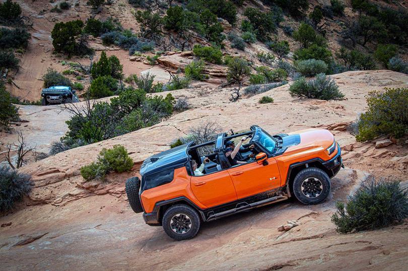 EV Off-Roading in Moab: Tackling the Trail in a Hummer EV SUV | Vehicle ...