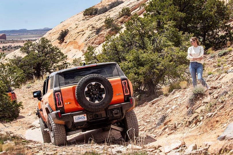 EV Off-Roading in Moab: Tackling the Trail in a Hummer EV SUV | Vehicle ...