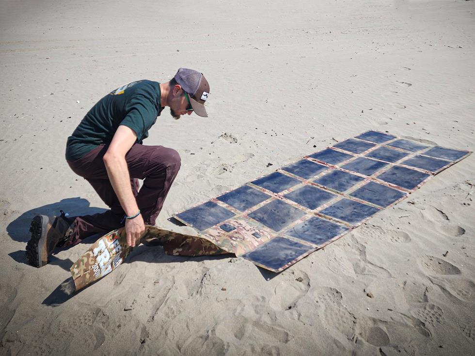 REVIEW: The Off Grid Trek 300W Solar Blanket: A Flexible Solar Power ...